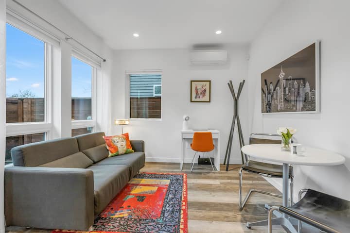 New Modern Apartment In Ballard - Seattle, WA