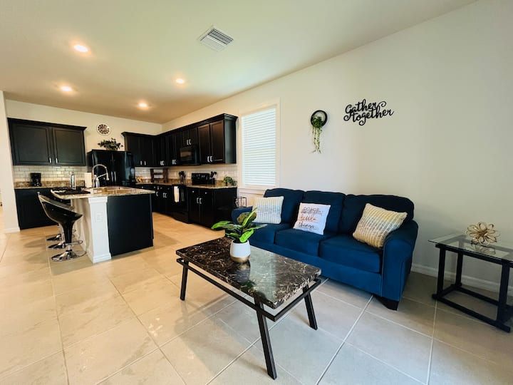 Newly Built Townhouse With Calming Water View - Wesley Chapel, FL