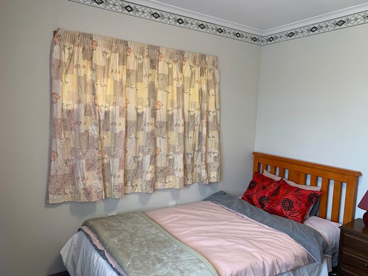 K-single Sunny Room - Palmerston North