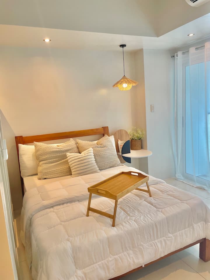 The Fort Bgc Airbnb - Taguig