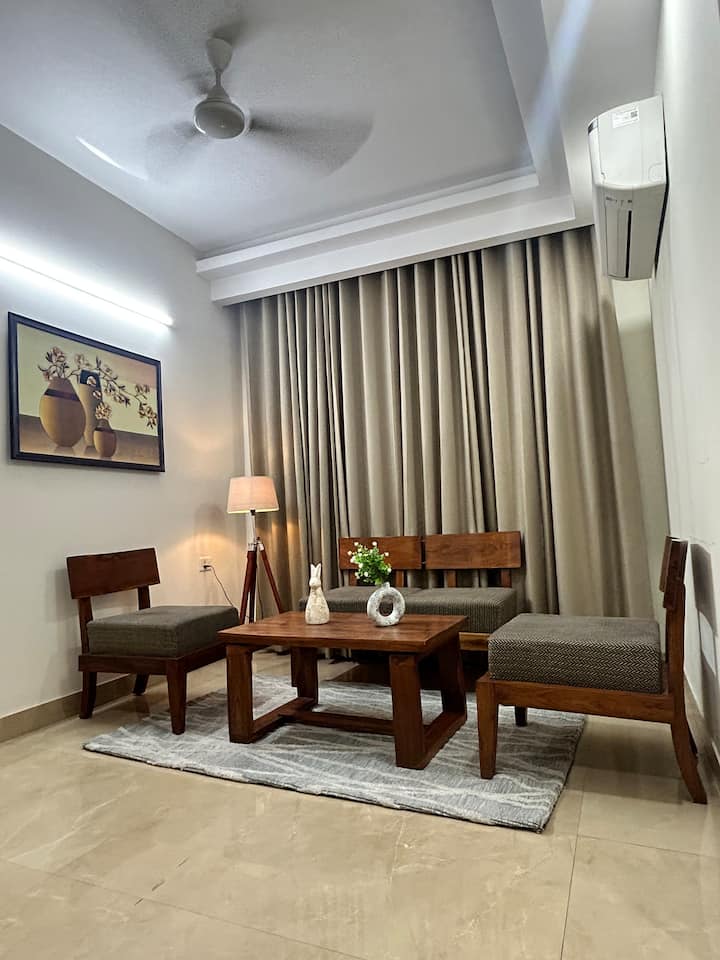 Radiant Apartment @ 1bhk Nr Paras Hospital Sec 43 - Gurugram