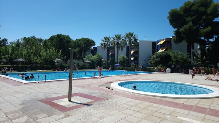 3br Apartamento Con Piscina A 50m De La Playa - Reus