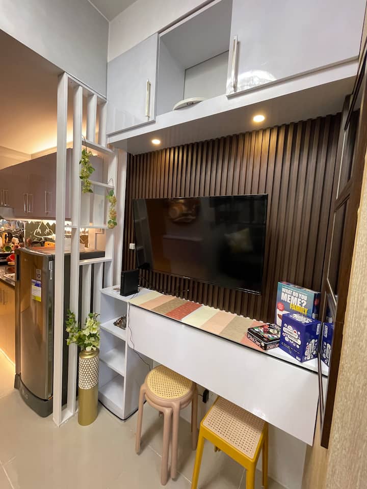 Grass Residences Charming Staycation - Quezon City