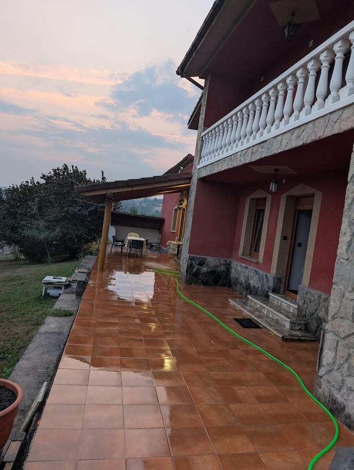 Casa Rural Centro De Asturias - Asturias