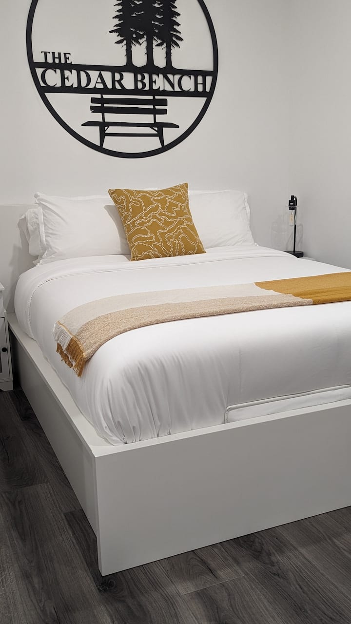 The Cedar Bench Studio Apartment - Beamsville
