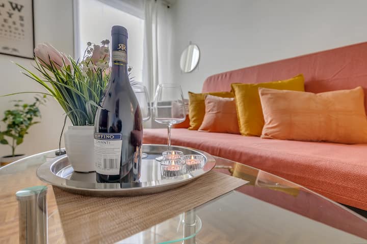 Cozy Upper Floor Flat- Little Portugal, Toronto - Mississauga