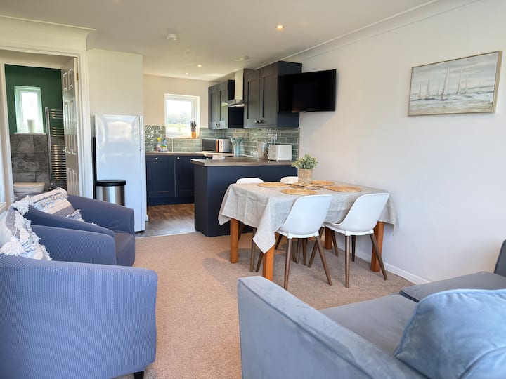 Chalet On Small Rural Park - Manorbier