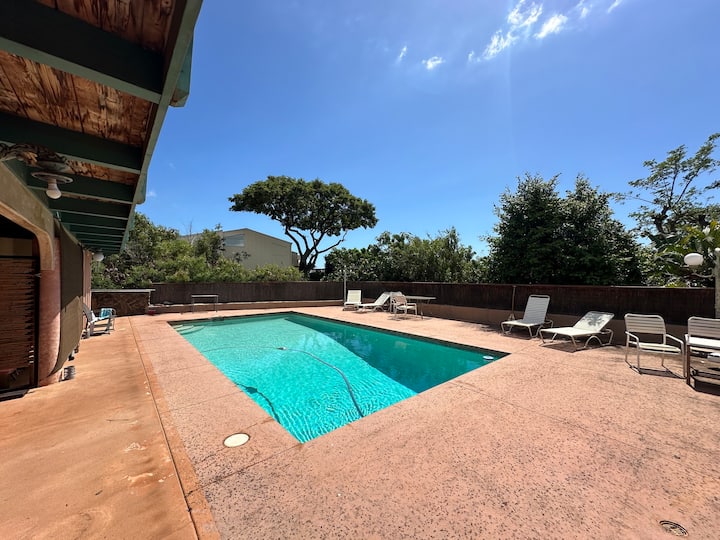 Maui Meadows Pool Estate House - Kihei, HI