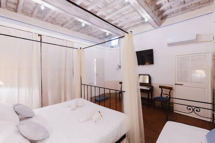 Santo Spirito Cozy Apartment - Florence