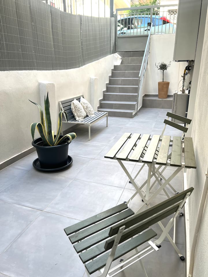Appartement Chaleureux Avec Terrasse - Thessaloniki