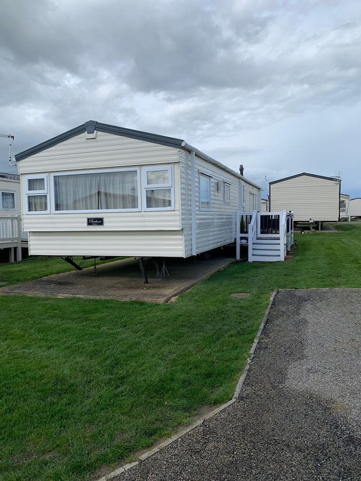 Coastal Caravan Getaway - Isle of Sheppey