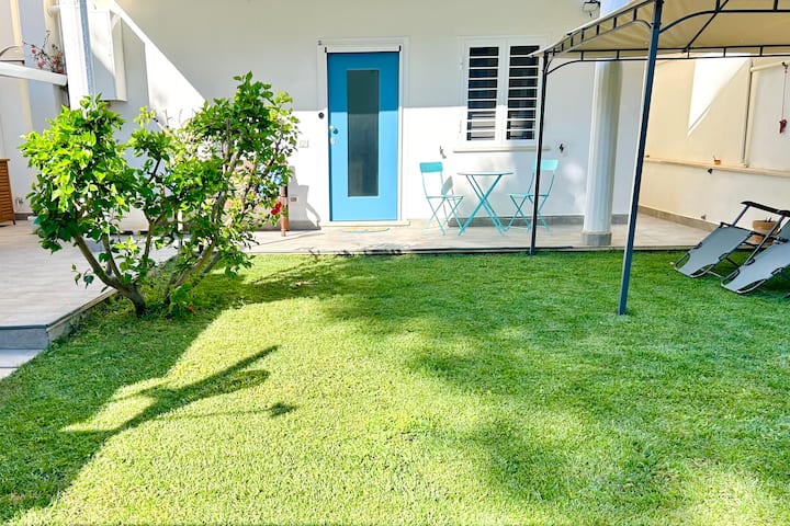 Sea Breeze Garden House Best Location In Town - Civitavecchia