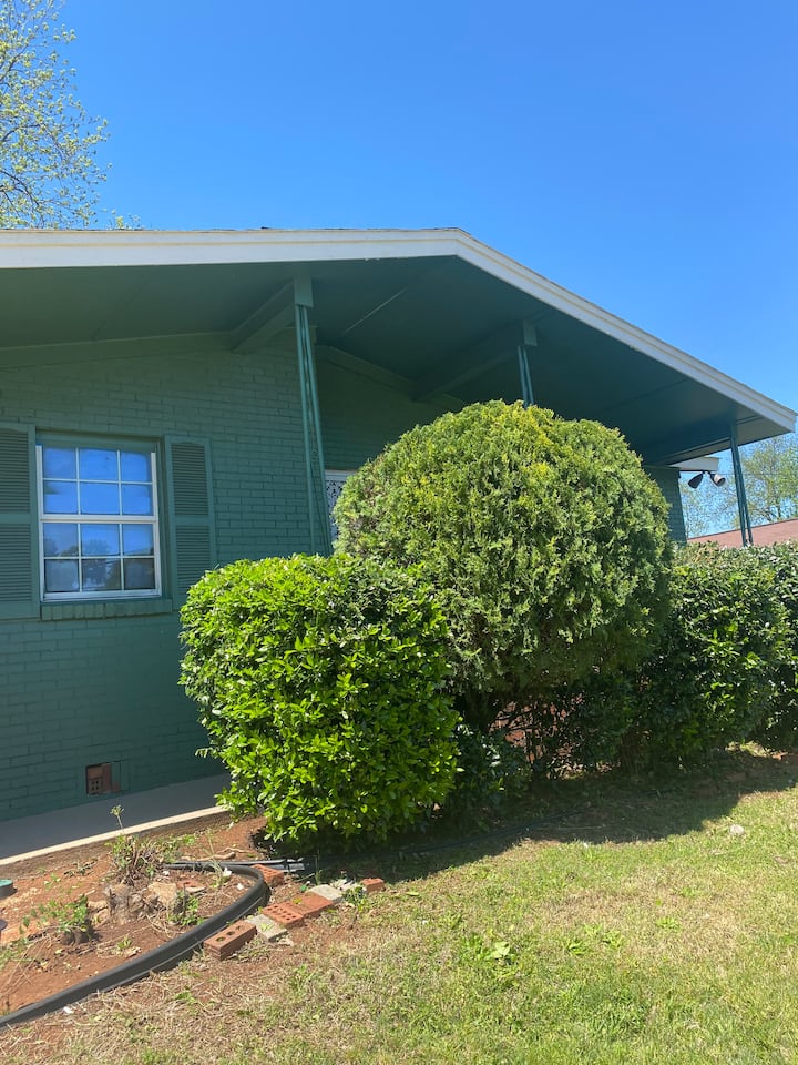 In The City-minutes From Downtown!no Extra Fees! - Homewood, AL