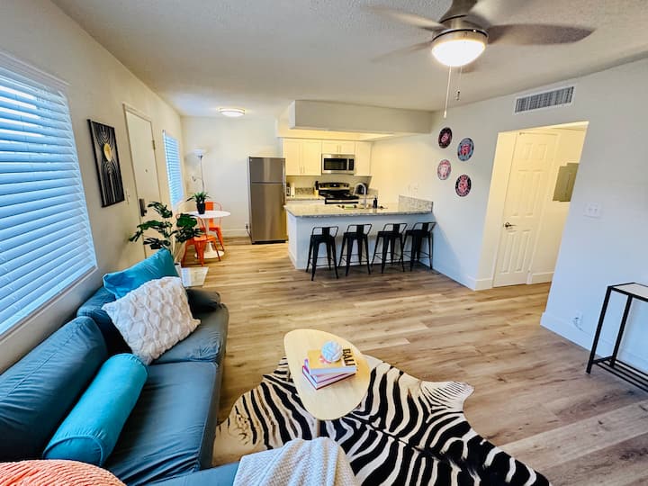 Vegas Glam! By Strip & Downtown - Las Vegas, NV