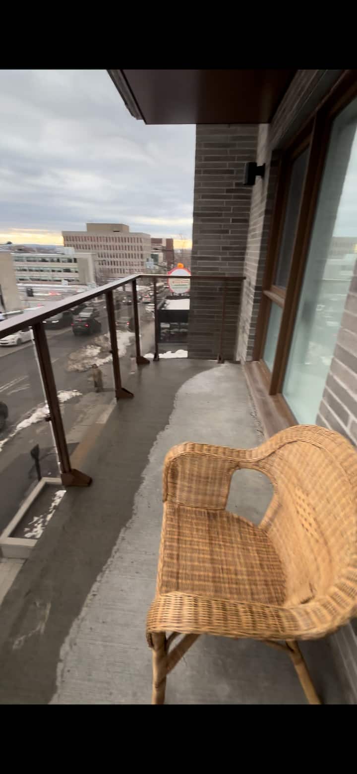 Lux Condo - Balcony - Steps To Transit - Montreal