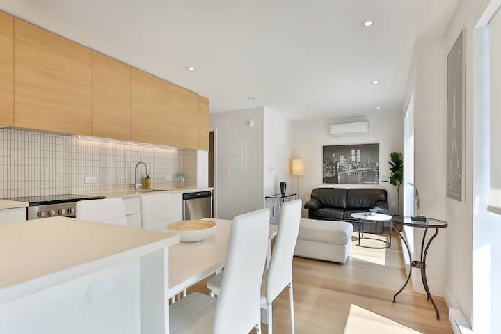 Lux Condo - Balcony - Steps To Transit - Montreal