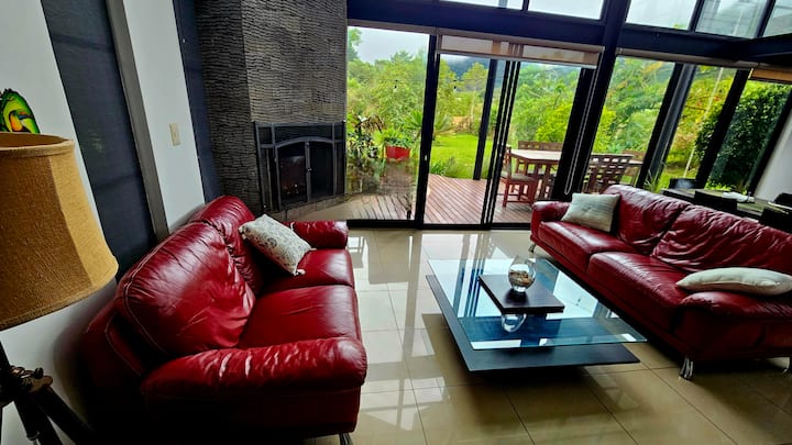 Chalet De Las Cataratas - Bajos del Toro