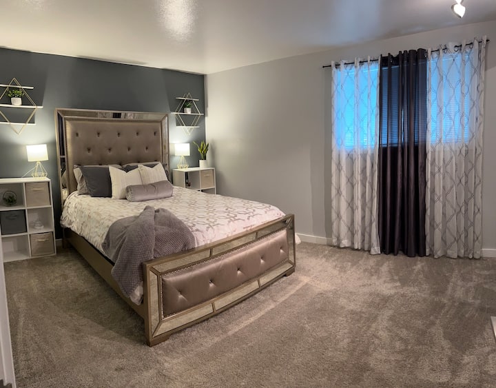 Juanita Condominium - Kirkland, WA