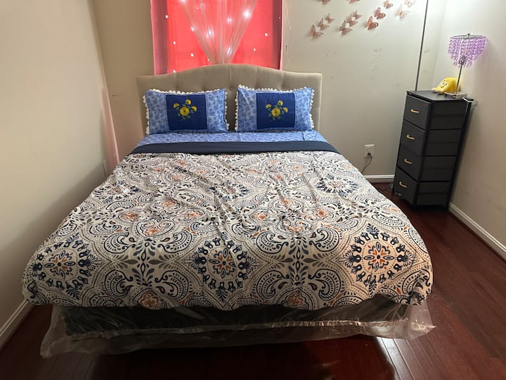 Room Is Nice &Clean - Clifton, VA