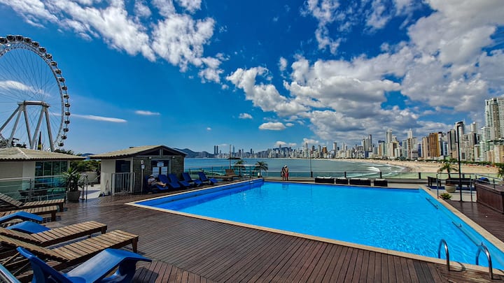 Charmoso Loft Vista Ao Mar E Super Piscina - Balneário Camboriú
