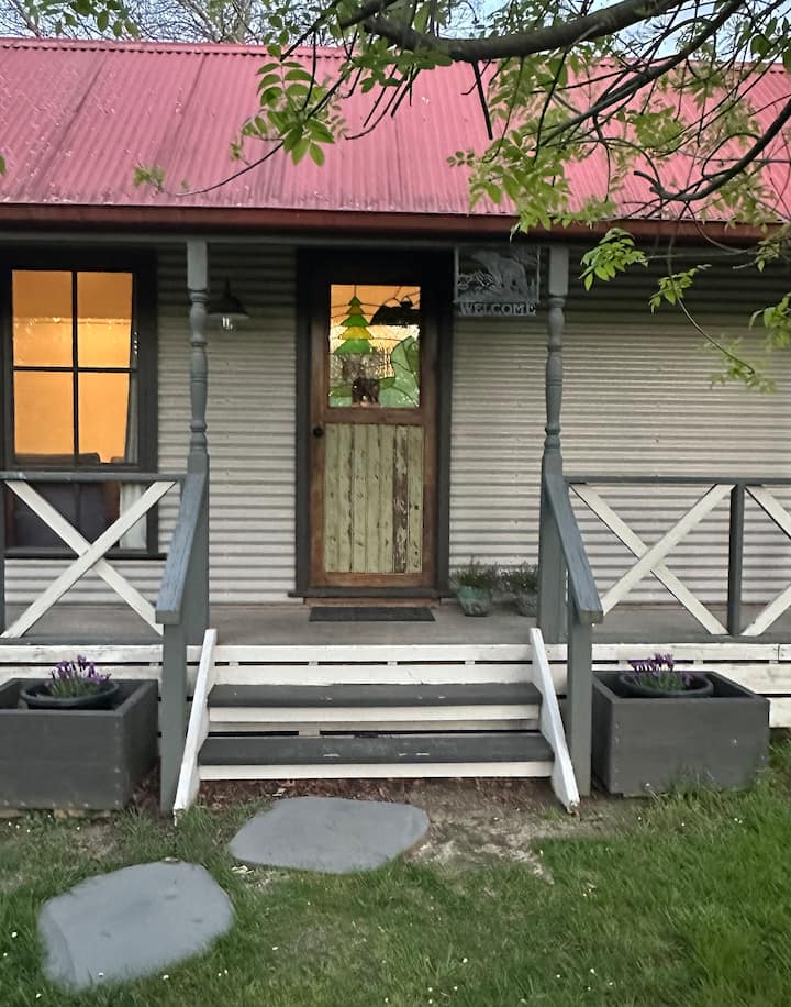 Giyabwe Cottage - Gembrook