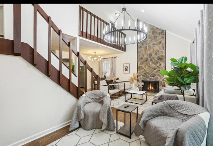 Stylish 2br Townhome 1.6 Miles To The Battery! - Truist Park - Atlanta