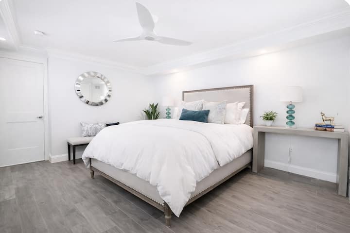 Histoire & Saveurs | Métro + Parking - Washington