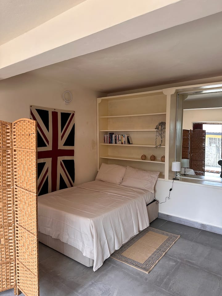 Yulie House Apt. 1 - Freetown