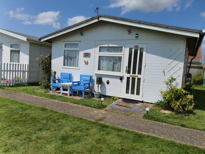 Animal Friendly
Sea 2 Mins Away - Mablethorpe