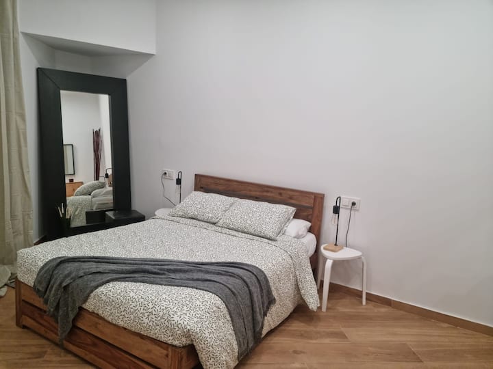 Prosperidad, Living Madrid - Adolfo Suárez Madrid–Barajas Airport (MAD)