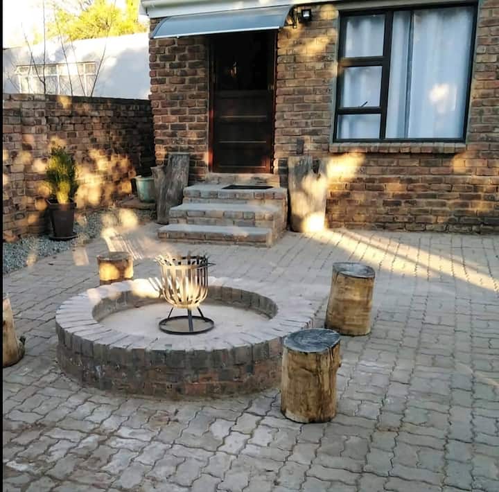 3 On Naude Accommodation.
Unit 1 - Aliwal North - Aliwal North