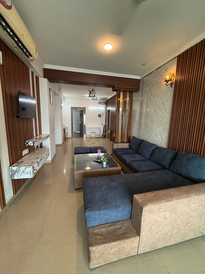 Penthouse With Garden - Ghaziabad