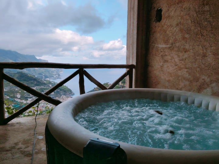Spotless Sea View, Hot Tub, Ravello Luxury Villa. - Ravello