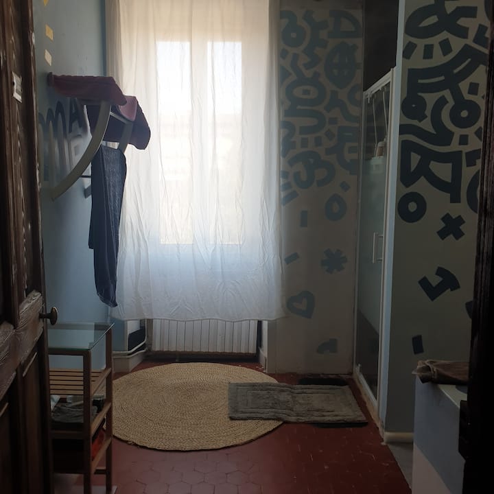 Chambre Une Personne Dans Maison Calme - Avignon