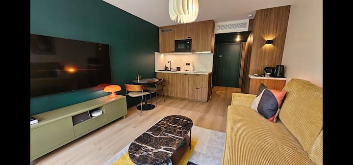Studio Golfe-juan Bord De Mer - Parking & Piscine - Juan-les-Pins
