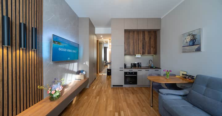 Free Parking | Elegant, Modern Apartment - Riga