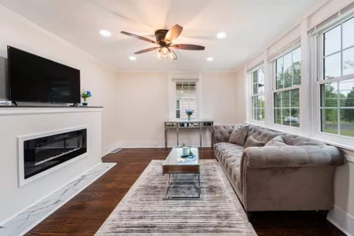 Cityview Stone Cottage - Atlanta, GA