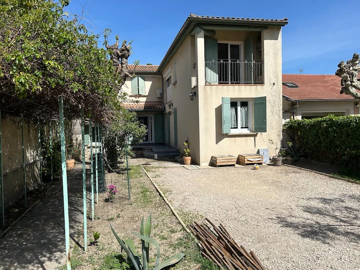Maison Proche Des Remparts, Jardin, Place Parking - Avignon