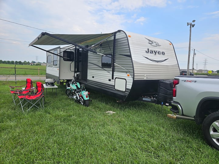 33' Rv On Private Property - Indianapolis, IN