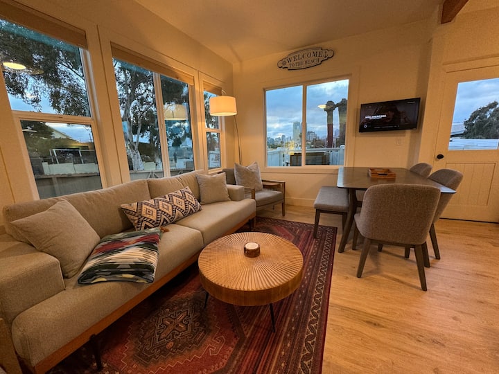 3br New Remodel +Privateparking Gatedyard Deck Bbq - Coronado, CA
