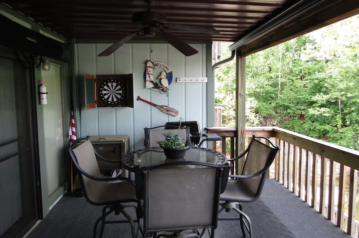 2.0 The Perfect Lake Front Condo 43 2b - Sunrise Beach, MO