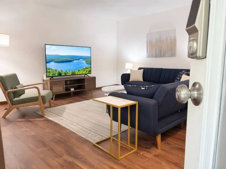 Room For Everyone In Your Group - 卡尤加湖