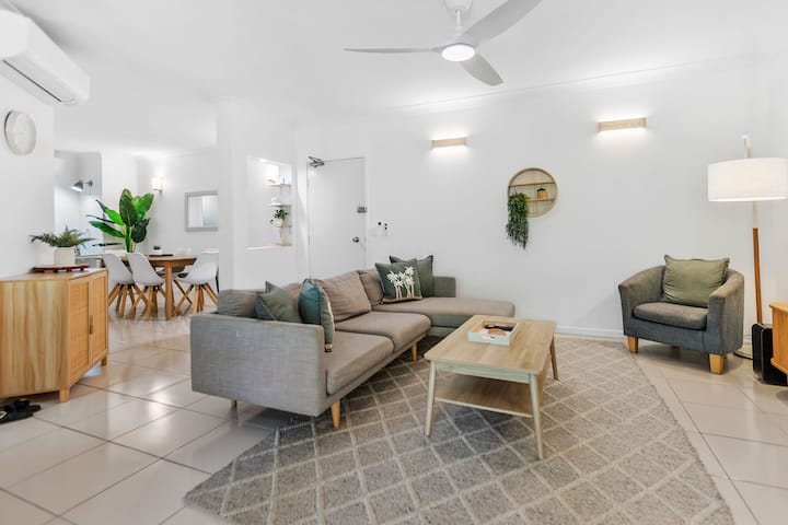 Tropical Bliss Cairns I 9 Pools, Bbq & Gym - Cairns