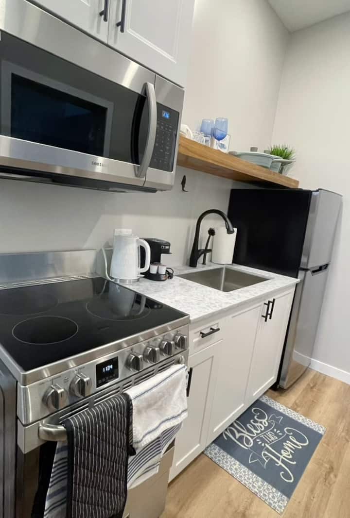 Under The Sea Suite - Unit 10 - London, Ontario