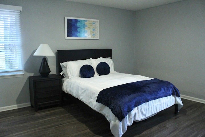 Cozy 2 Bedroom 2 Bathroom - Cary, NC