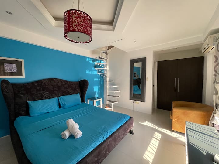 Kandi Grosvenor Blue Loft Br - Angeles