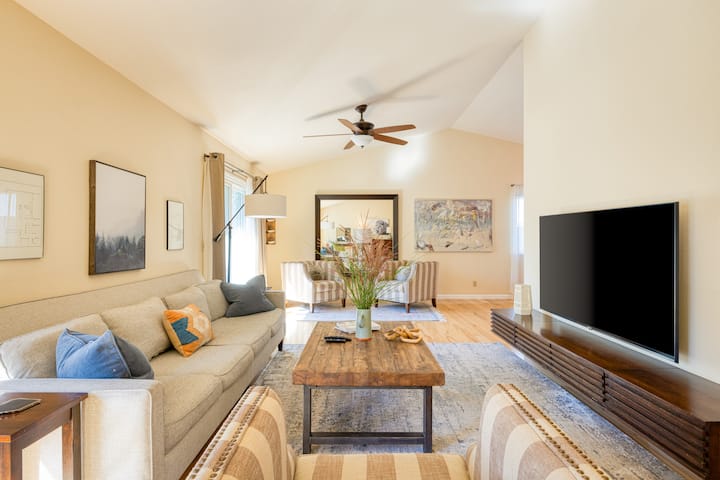 Midtown Park House | Sonoma County Sleeps 6 - Santa Rosa, CA
