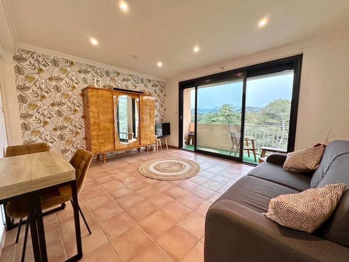 Appartement Entier Avec Terrasse à 3 Km De Cassis - Carnoux-en-Provence