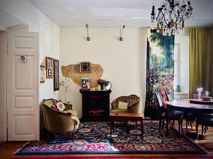 Unique 2 Bedroom Apt With A Vintage Touch (4+1) - Vilnius