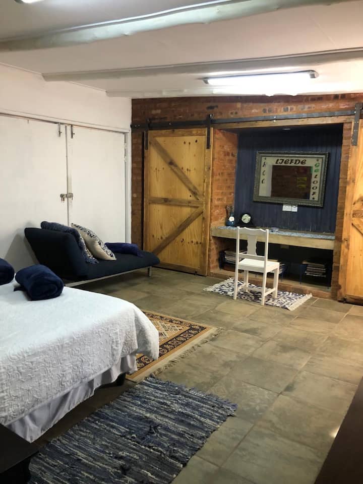 Stable View
Private Apartment - Hekpoort